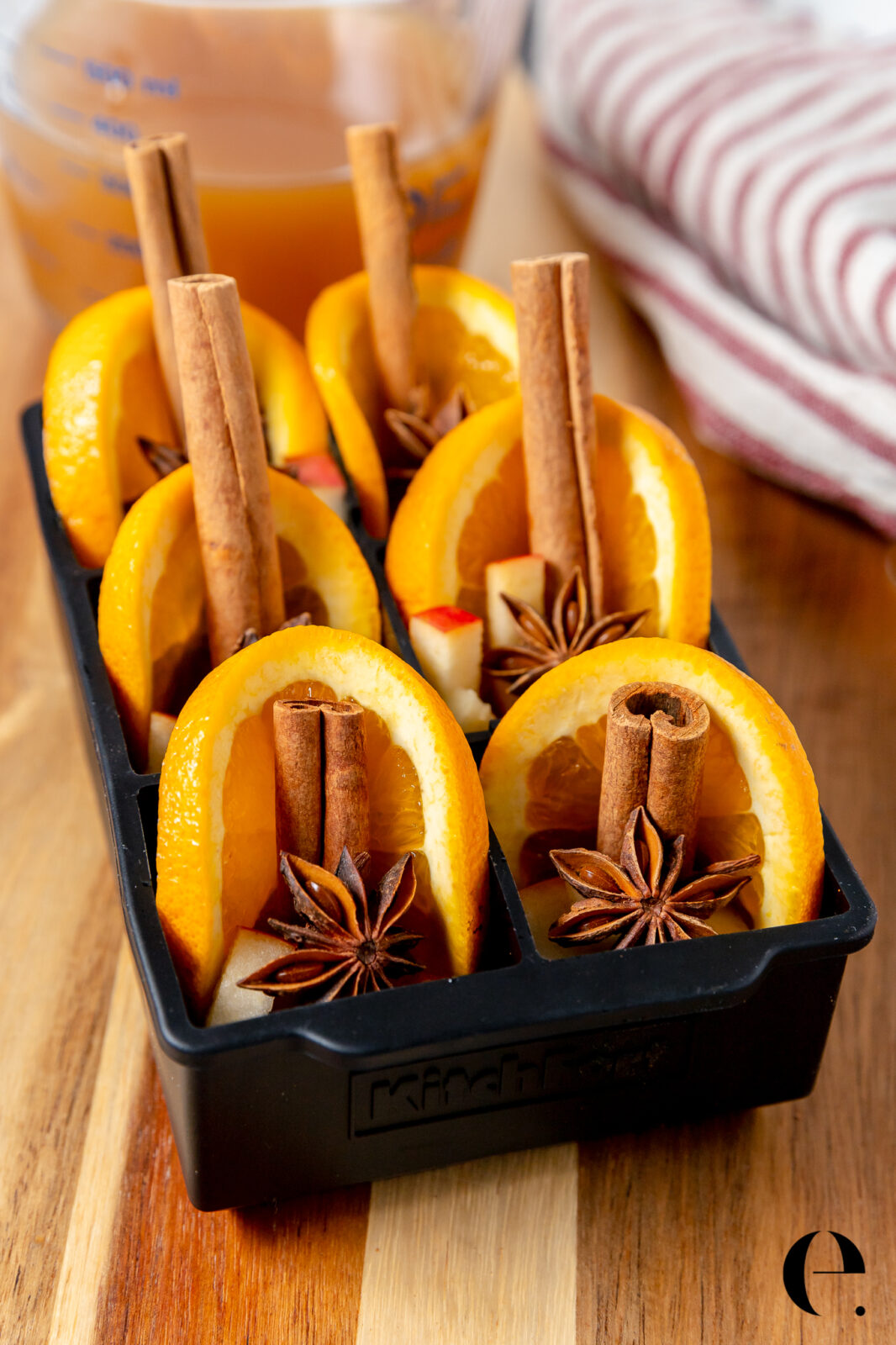 Fancy Apple Cider Ice Cubes for Fall Drinks | Elizabeth Rider